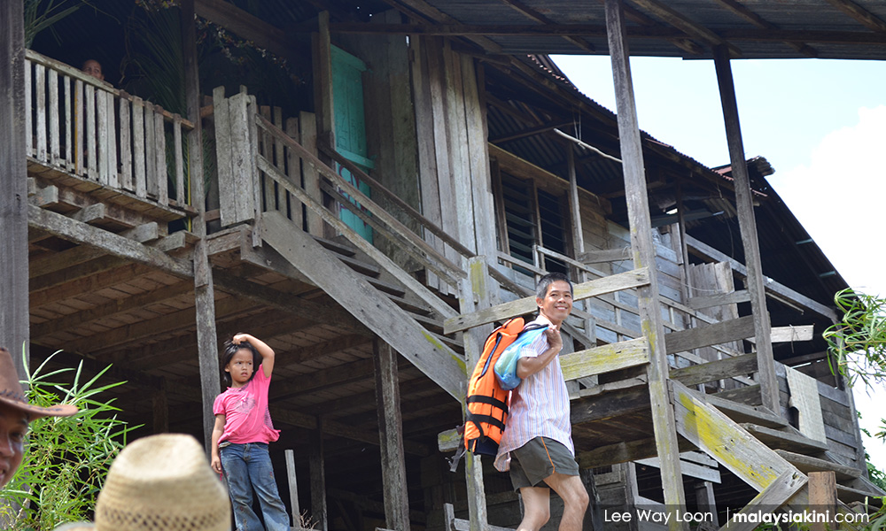 Sarawak govt steps in to revive 23 delayed rural electrification projects