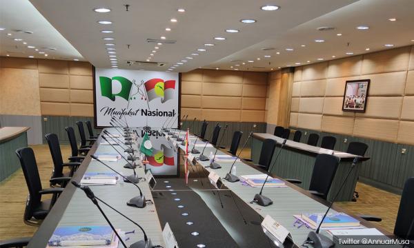 Muafakat Nasional and Bersatu met last night to discuss registering PN