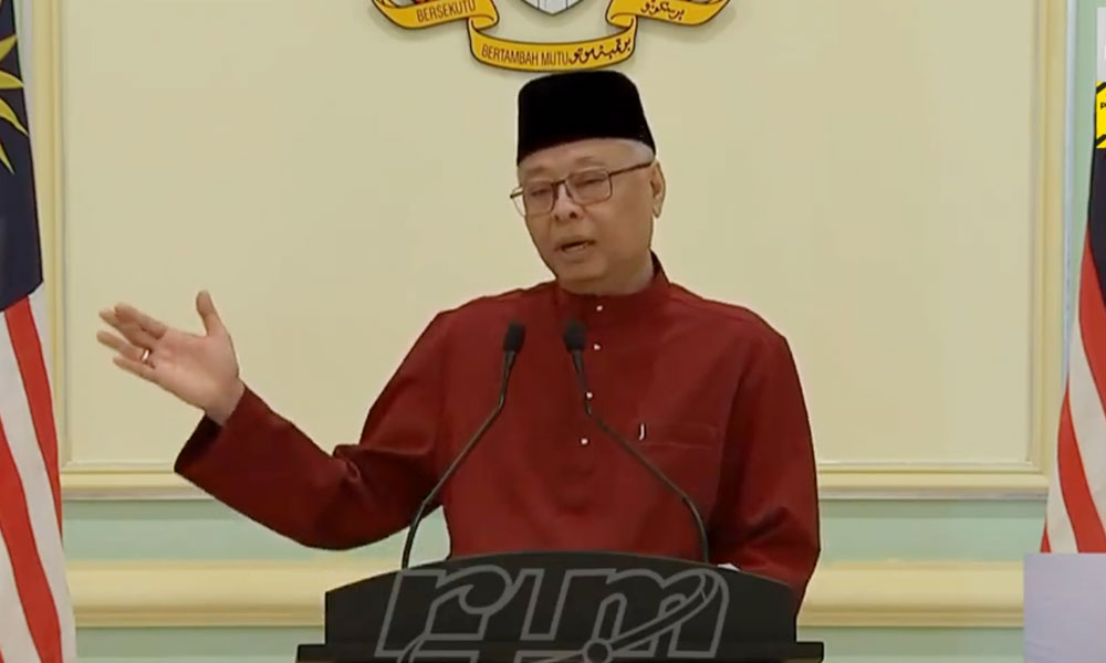Ismail Sabri sebak mohon maaf sempena Aidilfitri