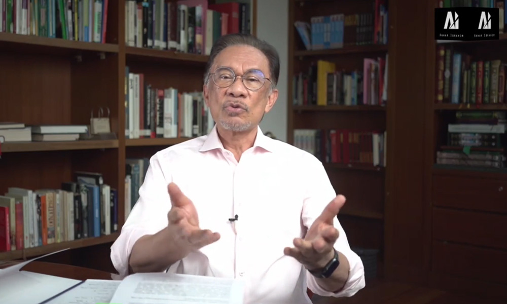 Question motive behind Gani Patail's affidavit - Anwar on Musa Aman ...