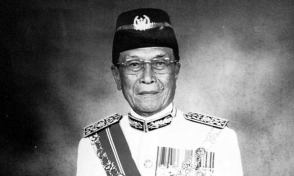 Former Sarawak governor Salahuddin dies