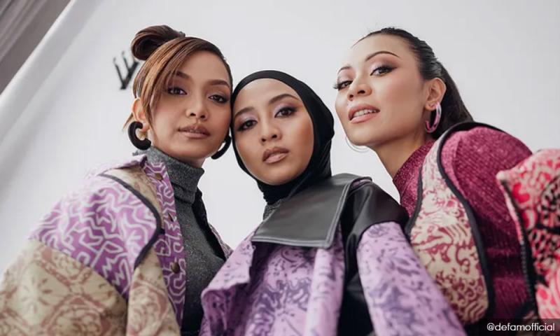 Azira Shafinaz tak kisah De Fam dibandingkan dengan bakat baru