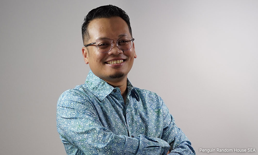 Don't look back in anger - Nik Nazmi's mid-career memoir