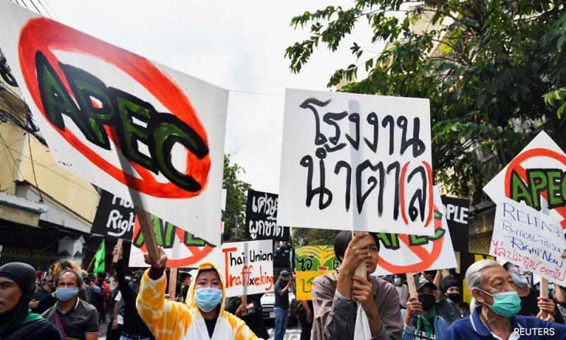 Thai police use rubber bullets to disperse protest over Apec summit