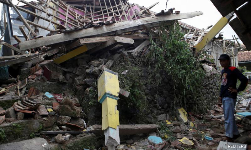 Magnitude 6.1 quake hits Indonesia's West Java