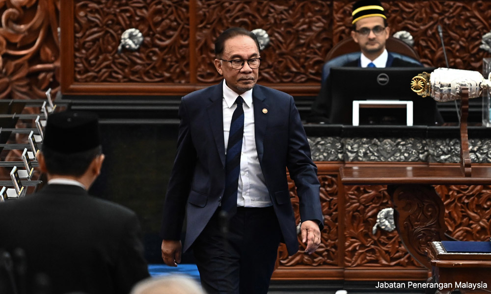 Usul undi percaya terhadap Anwar dibentang di Dewan Rakyat