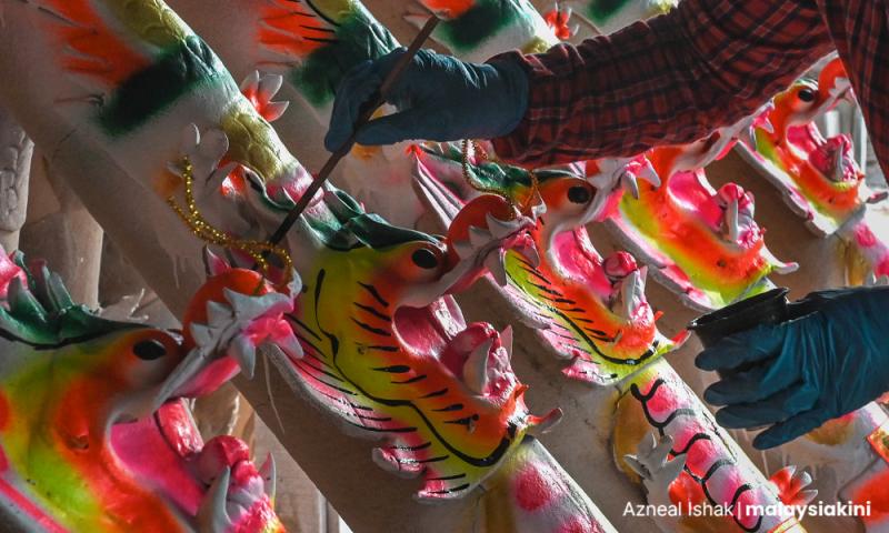 PHOTO ESSAY | Dragon joss sticks in high demand despite price hike