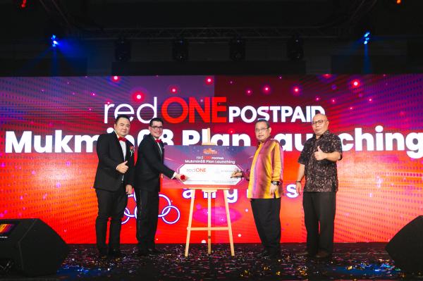 redONE Rewards Partners with More than RM700,000 Cash and Luxury Cars