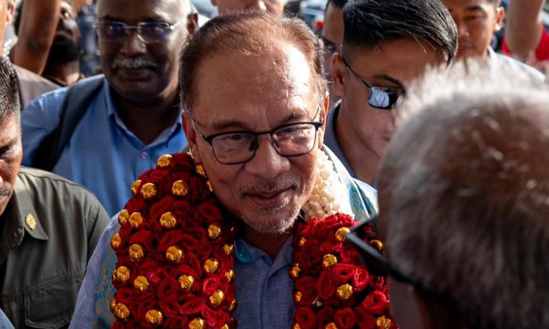 Anwar ajak rakyat raikan Deepavali dengan meriah