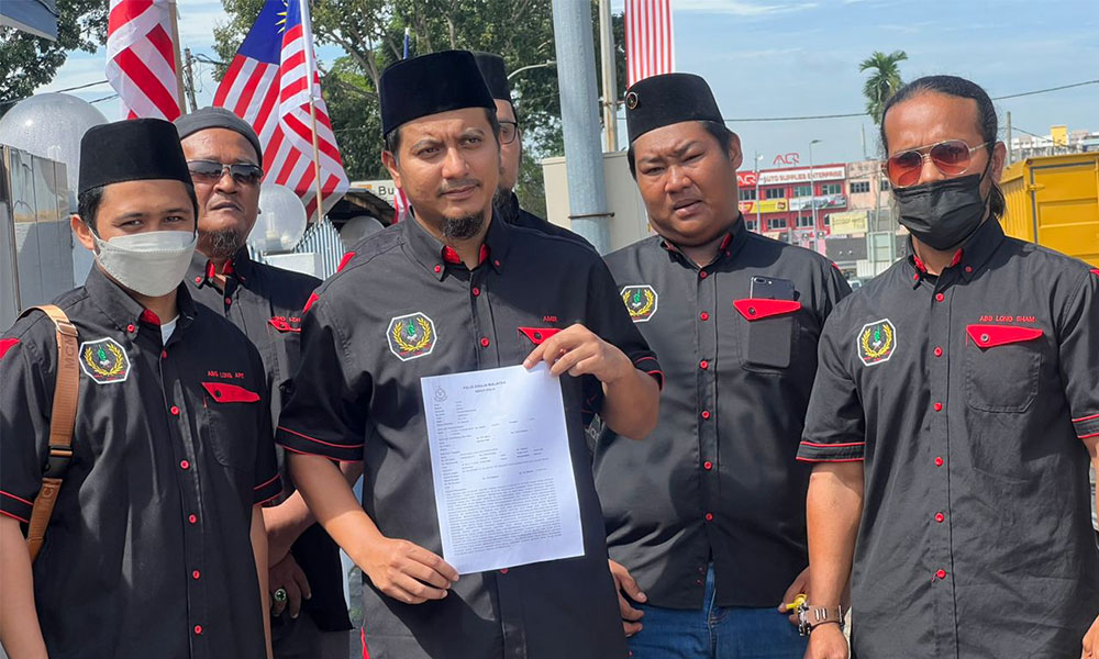 Perarakan kuil: NGO dakwa 'pegawai kanan' Anwar tekan polis
