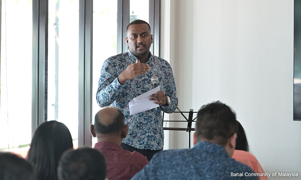 Baha'is quietly go about their business