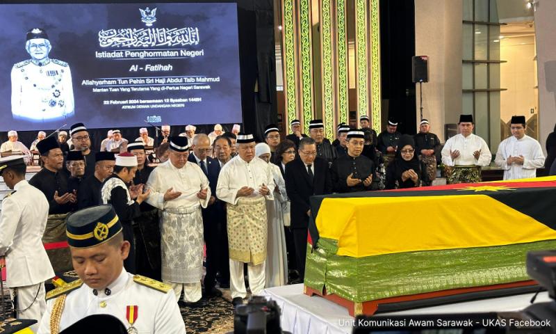 People pay last respects to Taib Mahmud