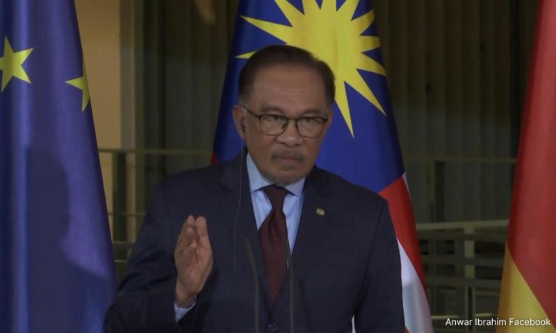 Anwar's stand on Gaza draws support from prominent figures