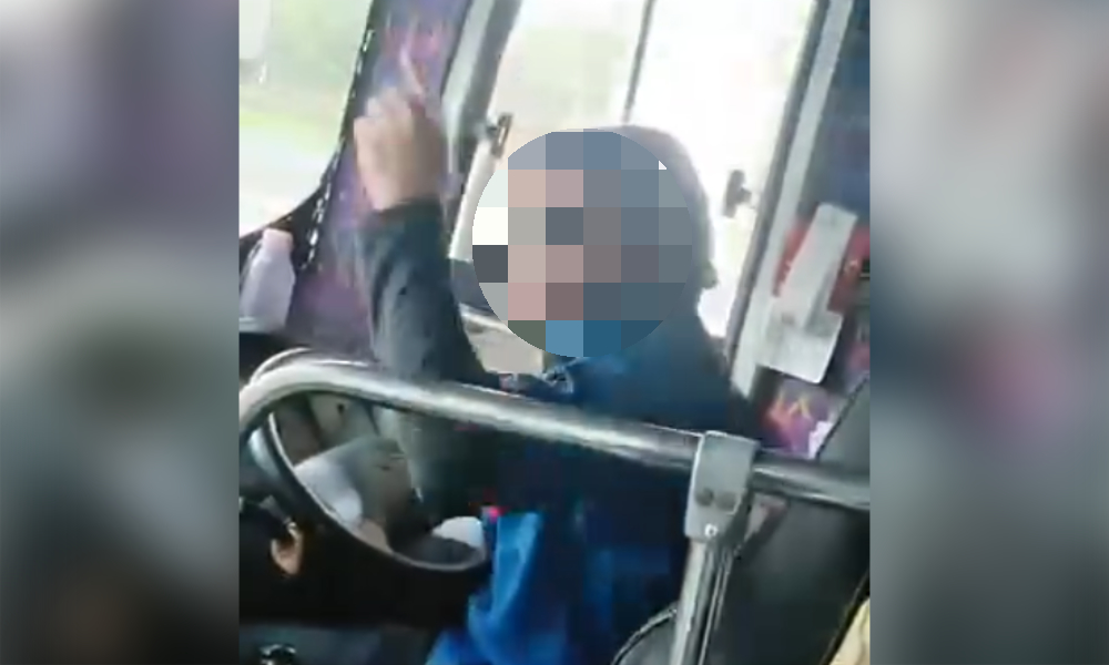 Bus driver suspended over rude behaviour in viral video, Apad says